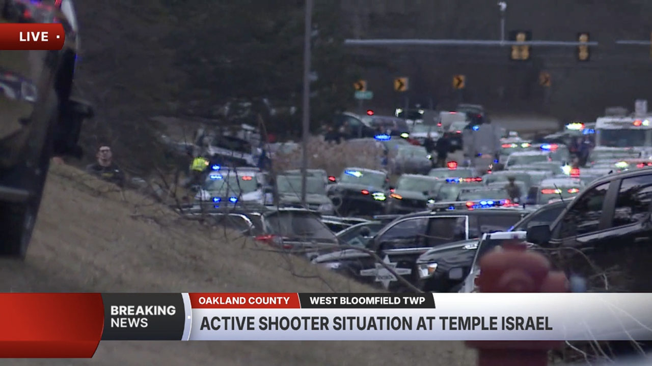 Suspect dead after ramming attack on synagogue near Detroit